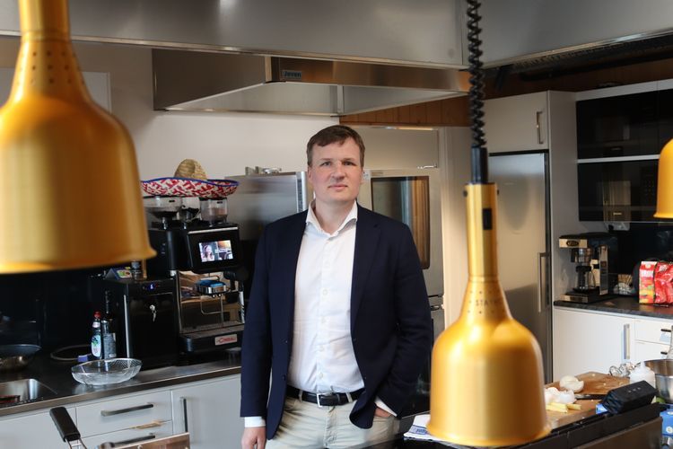 Gröna VD-löner sjunker i botten och ökar i toppen | ATL